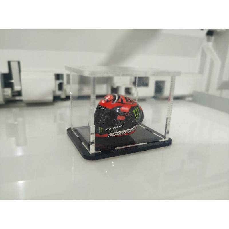 1:12 Scale 2022 Scale fabio quartararo Helmet Miniature + acrylic box ...