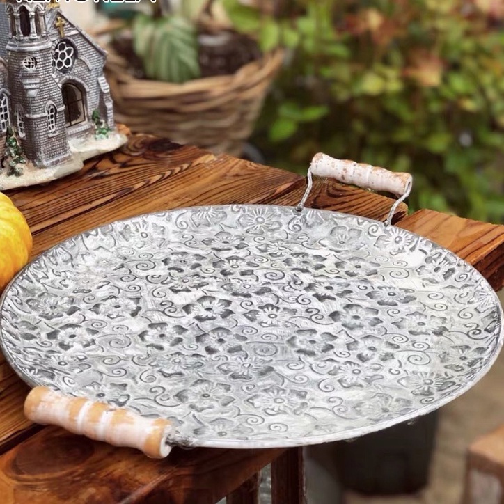 INTERNAUL Handcrafted Round Flat Metal Plate Retro Dessert Cake Bread ...