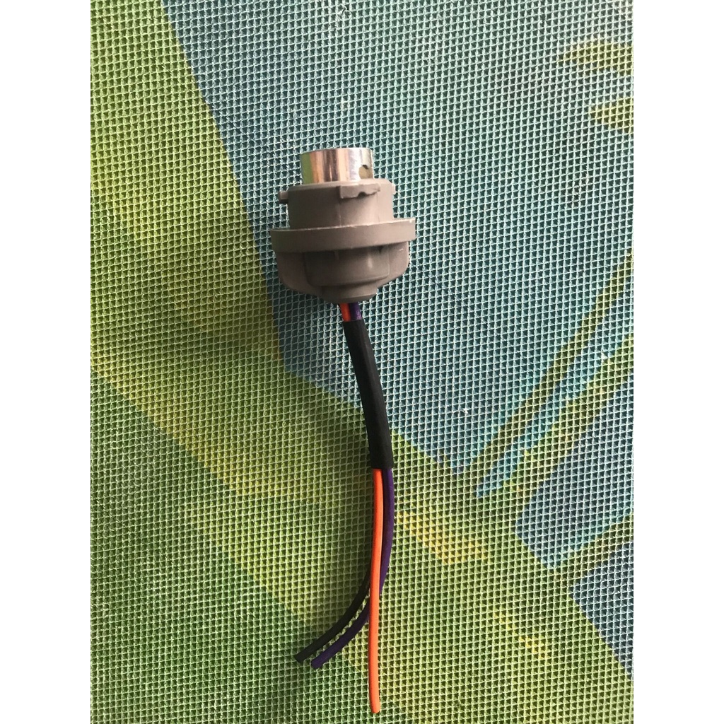 Universal CAR REAR BRAKE LIGHT FITTING SOCKET | Shopee Philippines