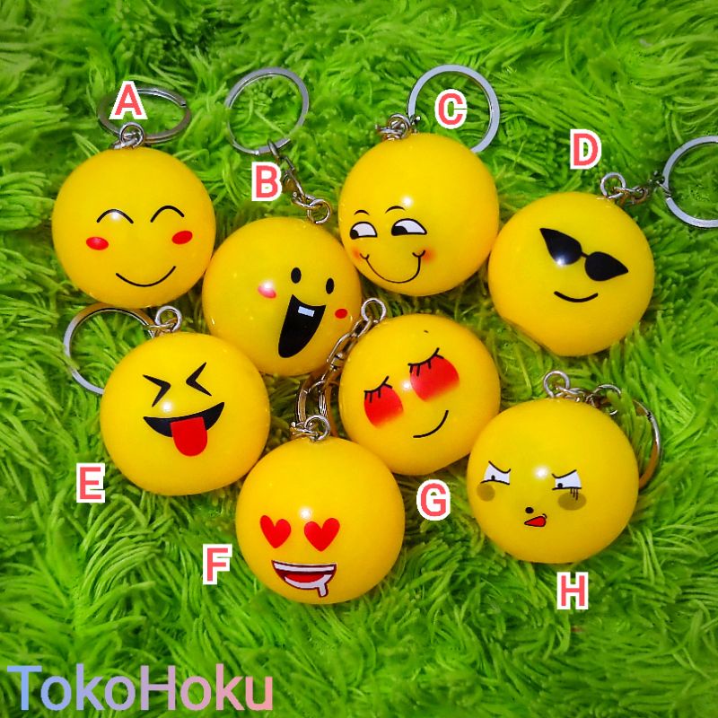 GANTUNGAN Emoji Keychain Emoticon Action Figure Keychain | Shopee ...