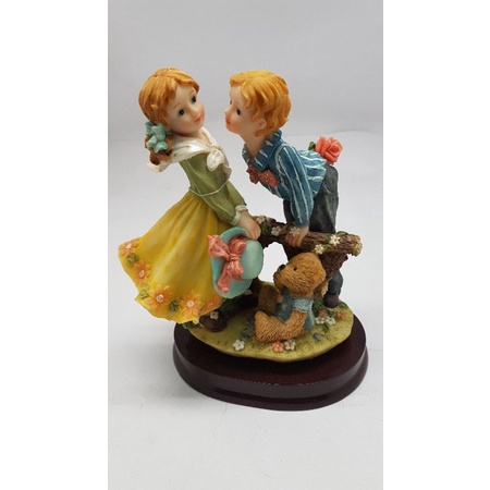 7 inch. POLY STONE BOY COURTING GIRL WITH ROSE FIGURINE | Shopee ...
