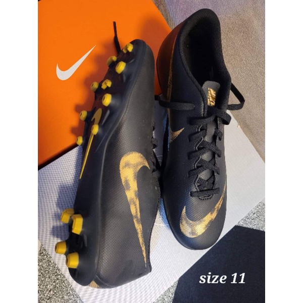 BOONDOCKS Football soccer shoes Big Sizes | Shopee Philippines