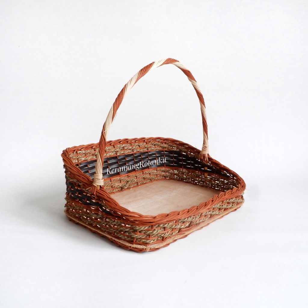 Parcel Motif Rattan Basket (medium) | Shopee Philippines