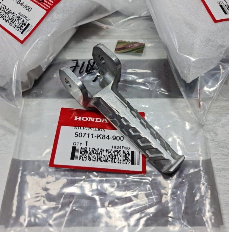 (CRF150) Honda ORI - FOOTSTEP - STEP PILLION/ Rear Footrest AHM ...