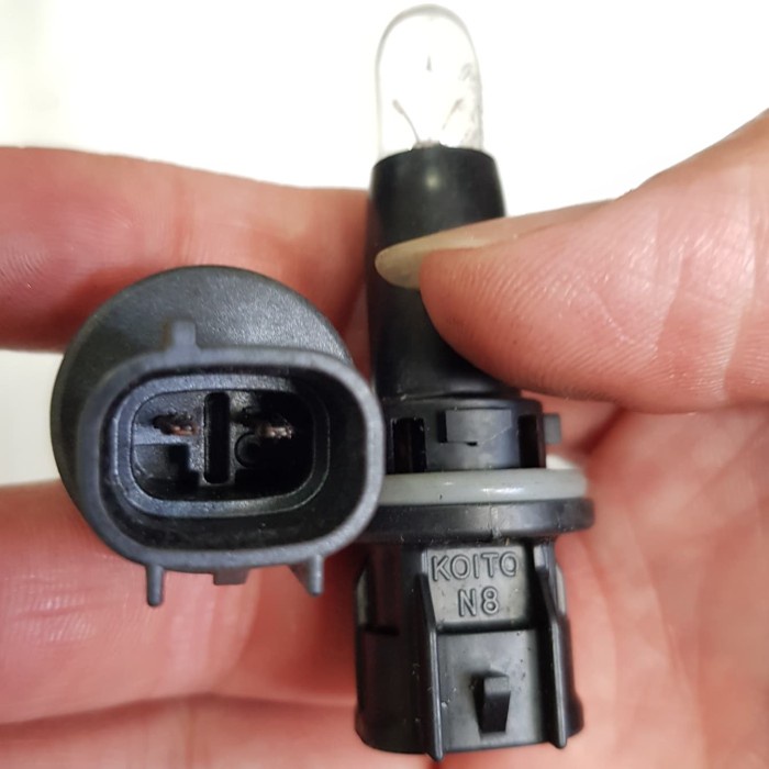 Original t10 avanza / xenia night city twilight light socket fittings ...