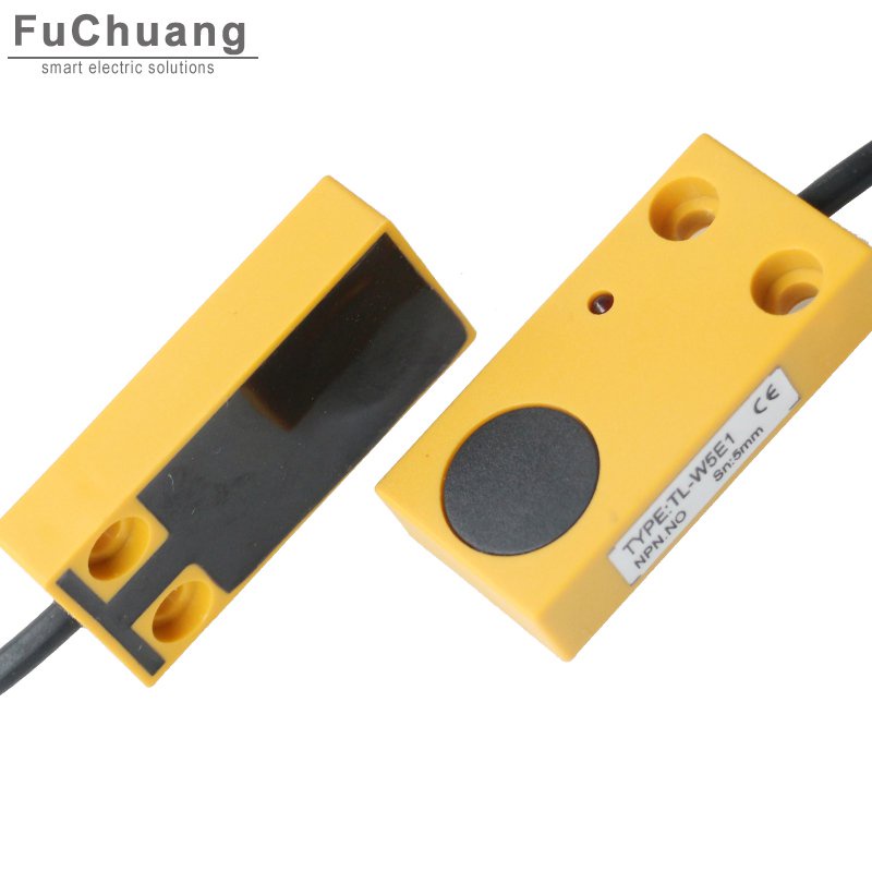 Square Proximity Sensor TL-W5E1 TL-W5F1 TL-W5D1 Distance Range: 5mm DC ...