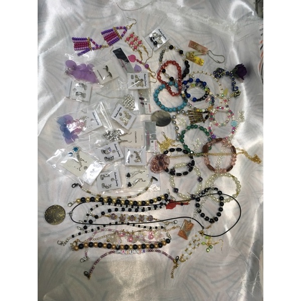 clearance accessories barang hiasan(subang,anting2,) | Shopee Philippines