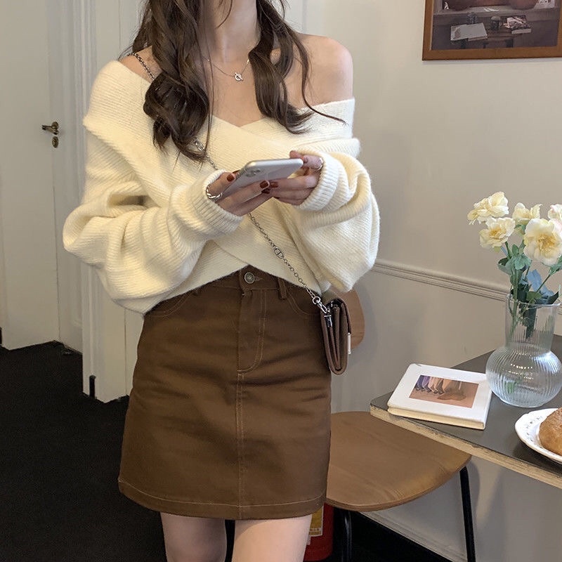 Sexy off-the-shoulder V-neck sweater, type 1, made of thick wool ...