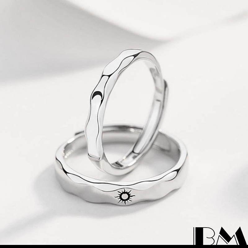 Simple Curved Moon / Sun Design With Adjustable Ring Set For Couple ...