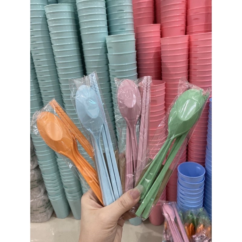 Plastic tablespoon set / plastic spoon fork chopsticks set / souvenir ...