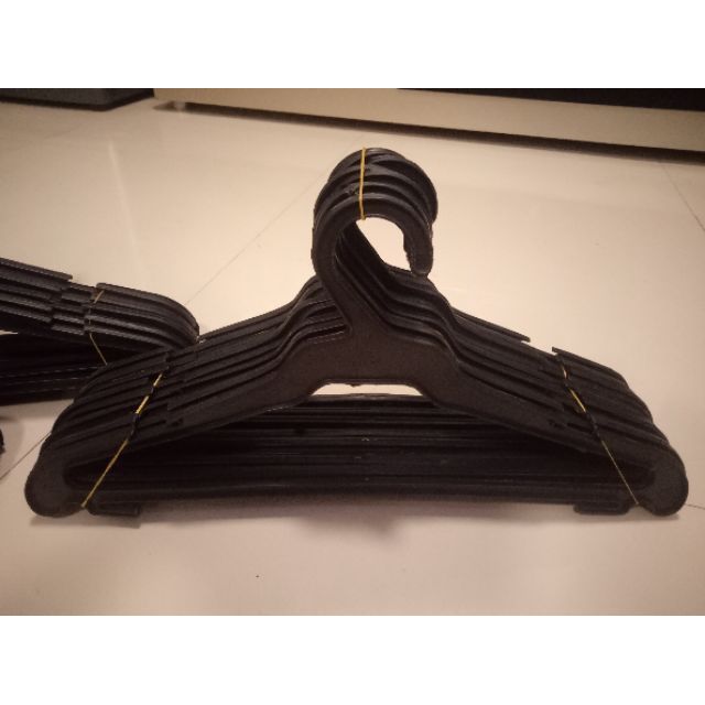 17' Black Hanger ( 100 pcs.) | Shopee Philippines