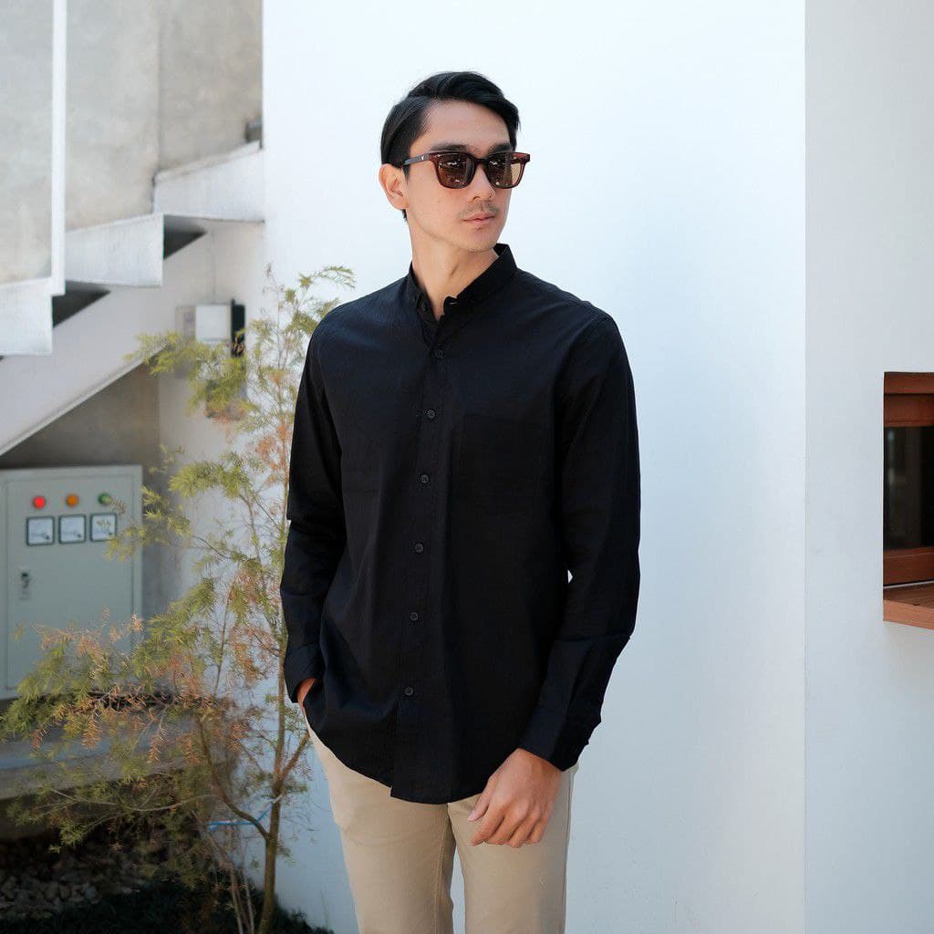 KEMEJA PUTIH HITAM Men's plain long sleeve casual distro surf slimfit ...