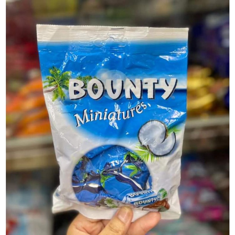 Bounty Miniatures coconut covered in thick milk chocolate | Shopee ...