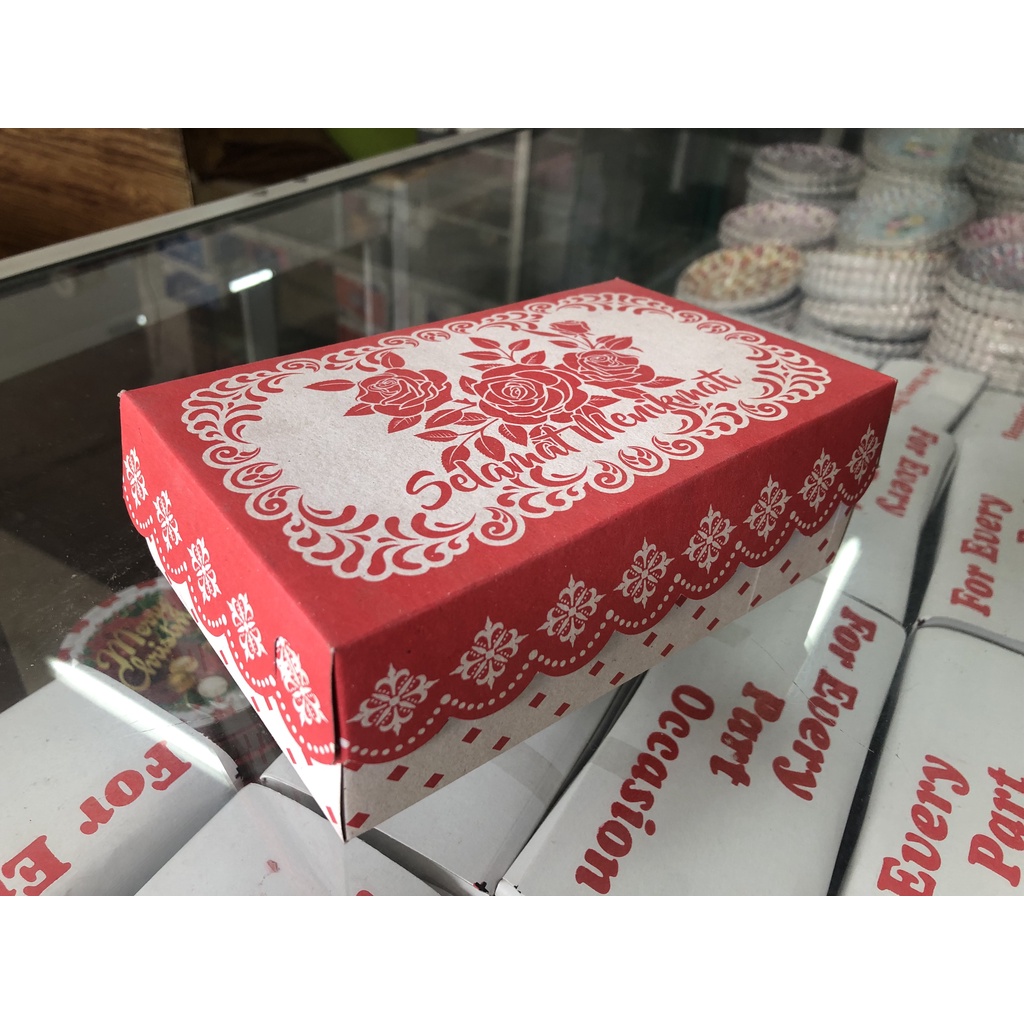 R3k Lace WNC Cake Box 16 x 10.2 x 5 cm / Motif Bread Box / Cake Box ...