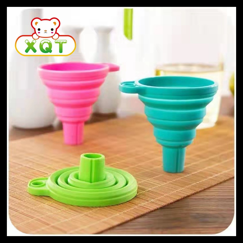 1PCS Condiments Dispenser Mini Portable Foldable Funnel Silicone ...