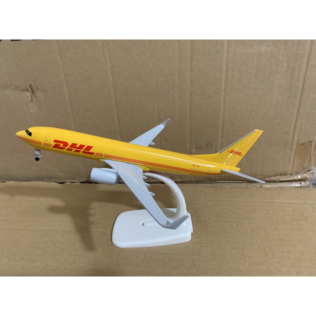 DHL 18cm aircraft model with wheels (Airplane model + display base ...