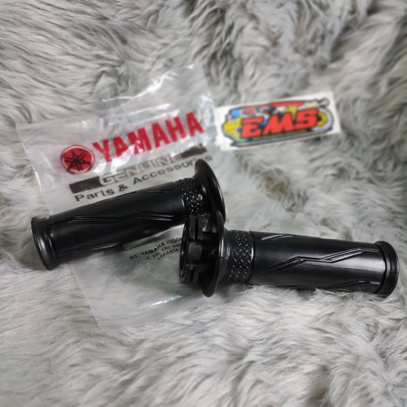 Yamaha Genuine Handle Grip Set Left and Right (Aerox/Nmax/M3/Soul i 125 ...