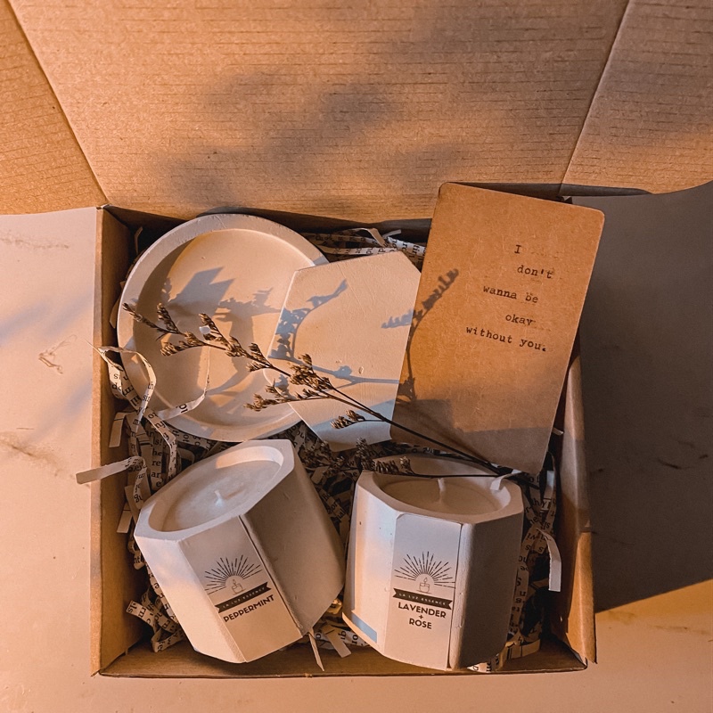 La Luz Essence x Creacion.ilo Gift box All White | Shopee Philippines