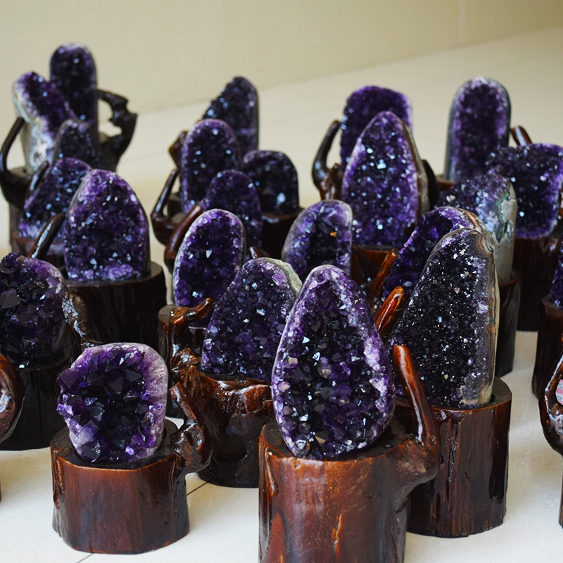 Amethyst cluster Amethyst block Amethyst cave Crystal Cave protolith ...