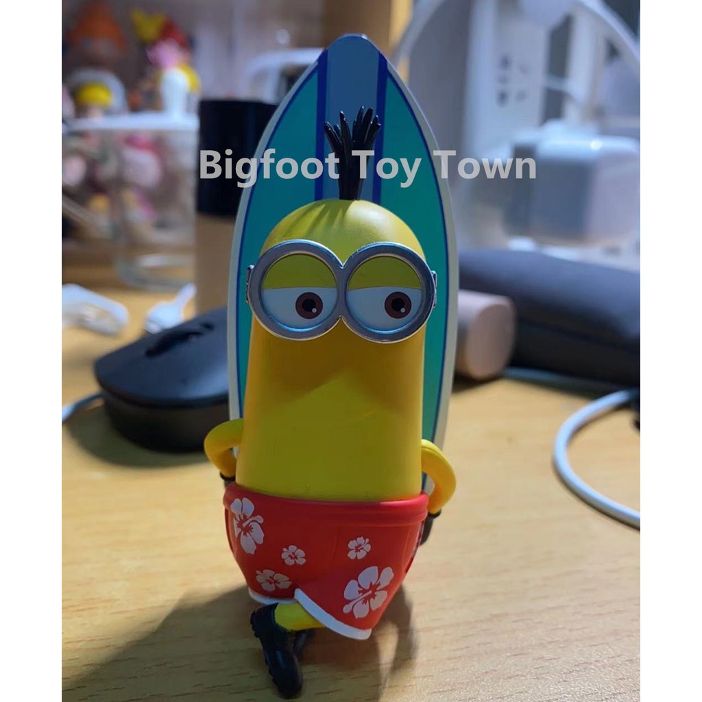 Popmart blind box 12PCS, Minions beach holiday series.mystery box ...