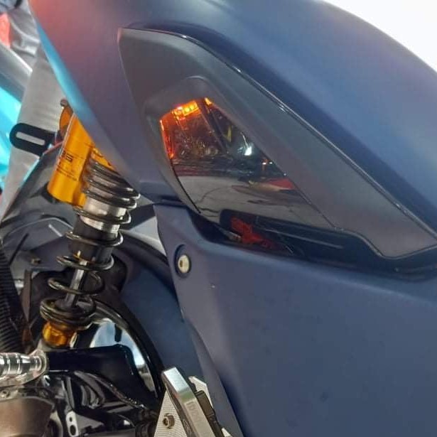 NMAX v2 V2.1 SIDE VENT WITH AMBER YELLOW LIGHT | Shopee Philippines