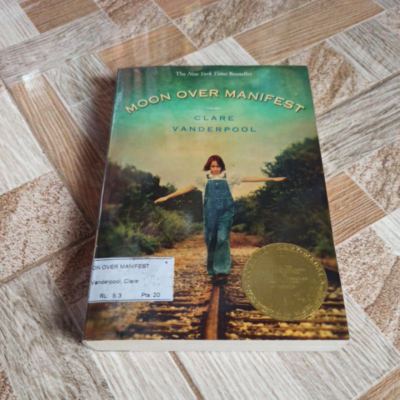 savvy ingrid law moon over manifest clare vanderpool angus, thongs and ...