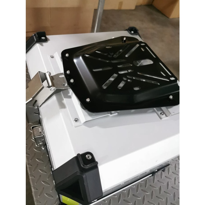 Top Box Alloy 45L/55L wITH Backrest PAD (SILVER/WHITE/BLACK) | Shopee ...