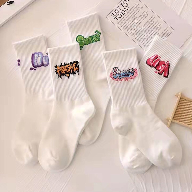 Korean Iconic Socks Famous Paintings Art Graffiti Socks Young Men Sport ...