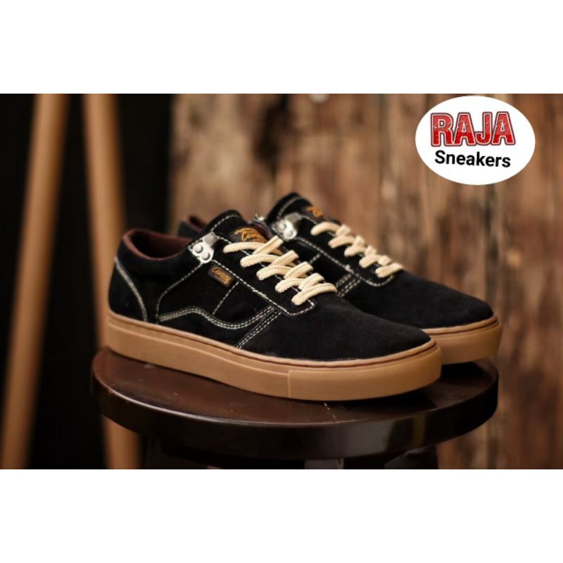 LOKAL Local Shoes Local Pride Cevany Gordon Low Cut Black Gum | Shopee ...