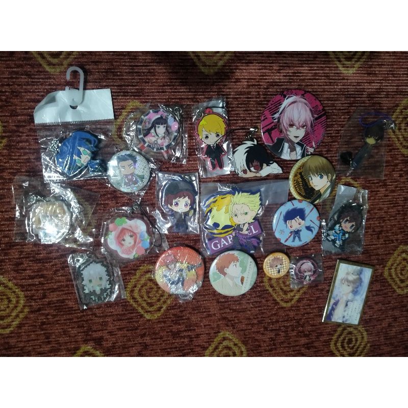 Anime Can Badges/Pins - Random (Pre-owned) | Shopee Philippines