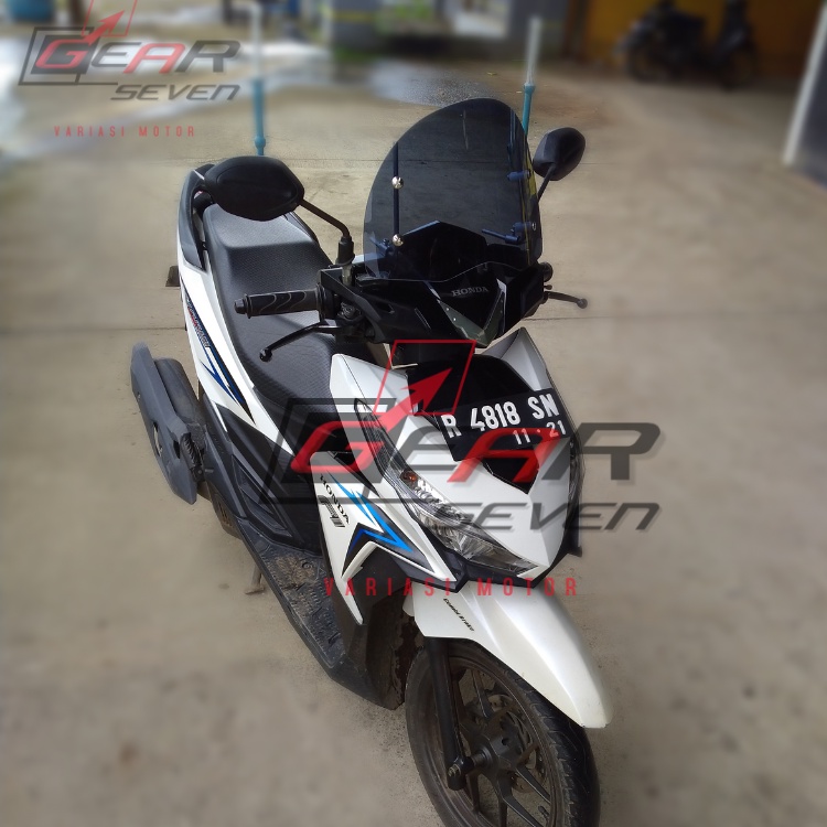 Rayben Universal Motorcycle Windshield size 30cm x 40cm Visor ...