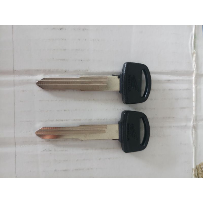 Combo of 2 new HONDA Cub car key blanks (dual free type, right ...
