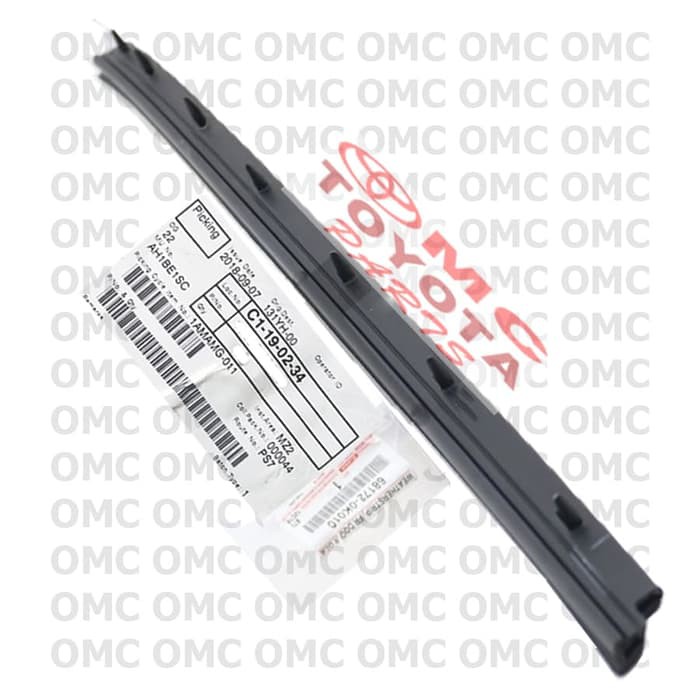 Fortuner Hilux Front Left Inner Glass Rubber Door Seam 68172-0K010 ...