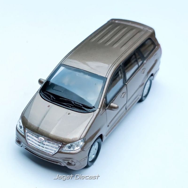 Welly Toy Car Toyota Kijang Innova At Ori Universe Diecast ota | Shopee ...