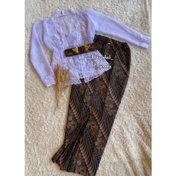 KUTUBARU KEBAYA EMBROIDERED KEBAYA WHITE EMBROIDERED KEBAYA SET ...