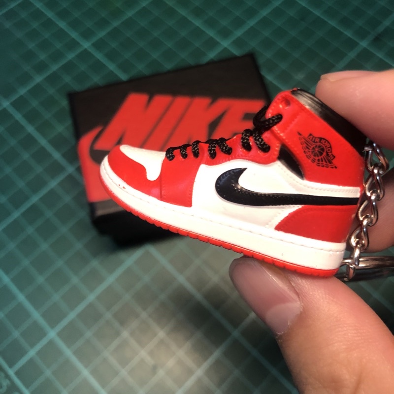 Jordan 1 High Chicagos (Mini Keychains) | Shopee Philippines