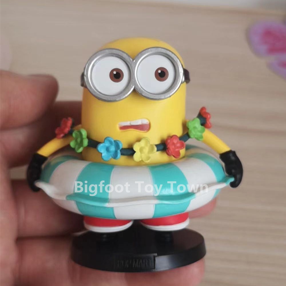 Popmart blind box 12PCS, Minions beach holiday series.mystery box ...