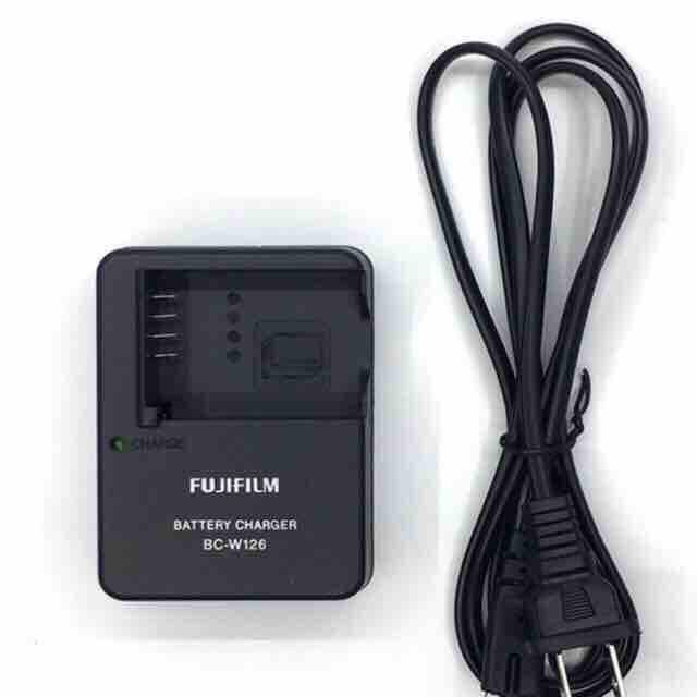 Fujifilm BC-W126 charger for Battery NP-W126 XT100 XPro2 XPro3 XPro1 ...