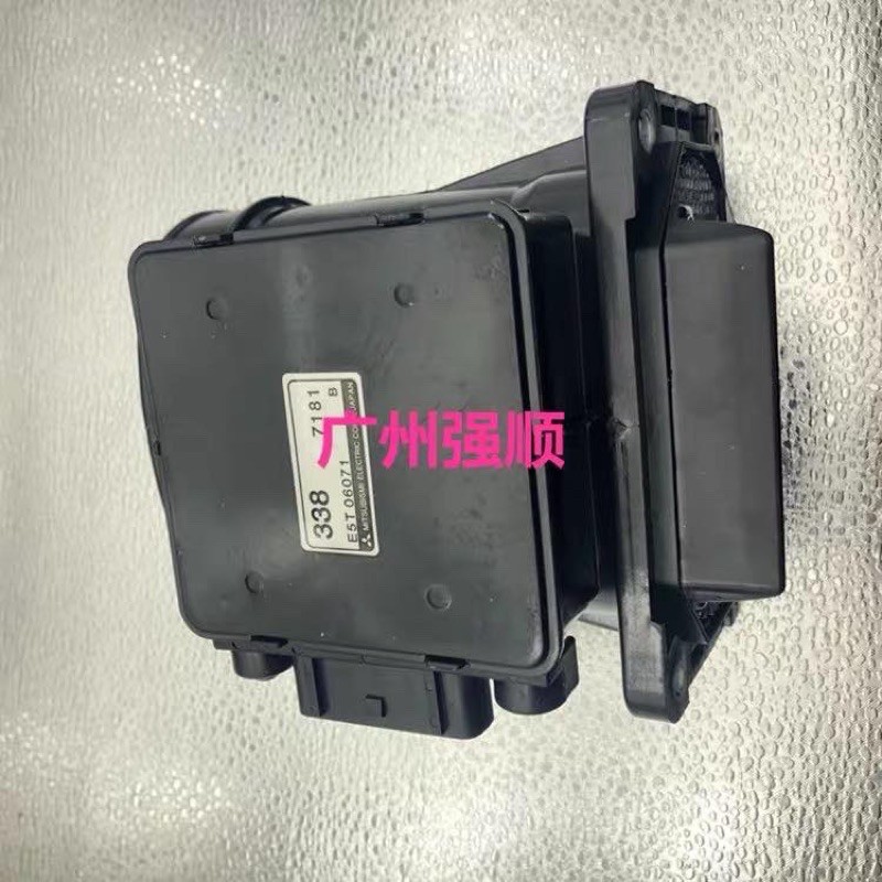 Mitsubishi Space Gear Adventure Delica 4G64 engine mass air-flow sensor ...