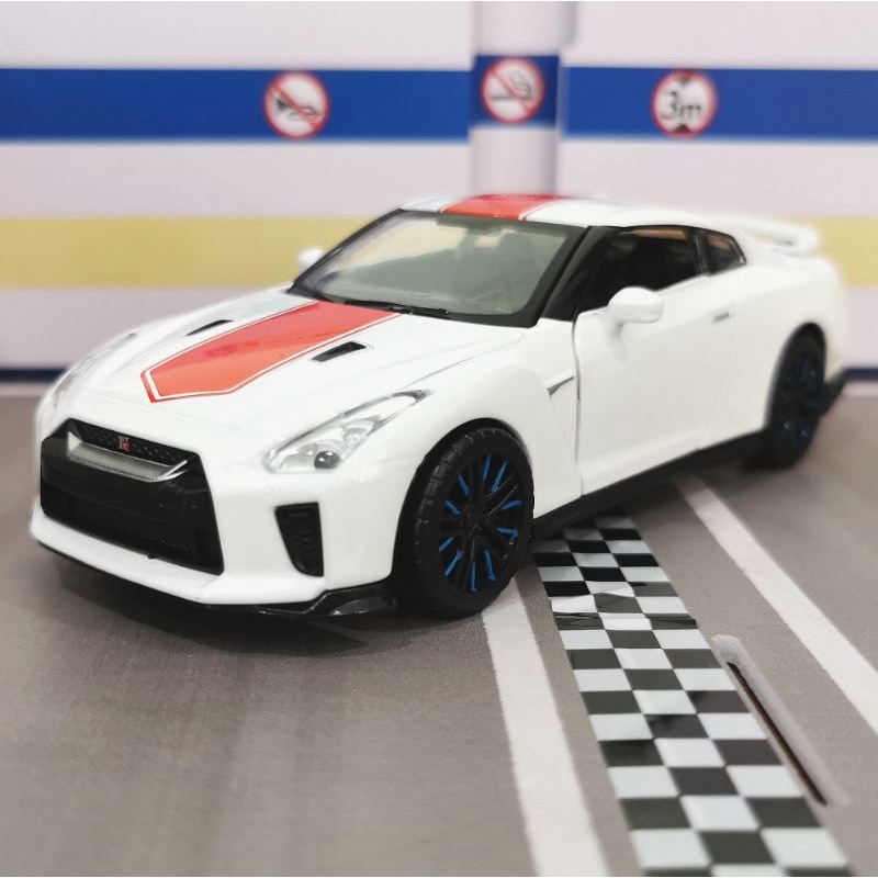 1/32 Nissan GT-R R35 50th Anniversary Edition GTR Diecast Scale Model ...