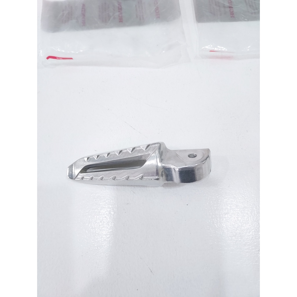 CLICK 150 I GC/160 VARIO PILLION STEP ARM (HPI) GENUINE: LEFT: 50730 ...