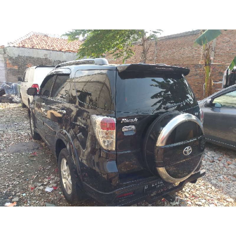 Rush Terios Spoiler TRD model bun with lights | Shopee Philippines