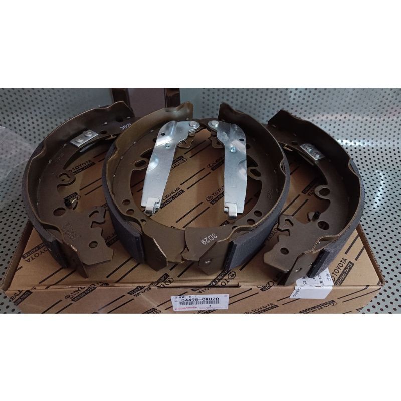 BRAKE SHOE REAR AXLE 04495-0K020 for FORTUNER / HILUX 2004- PRESENT ...