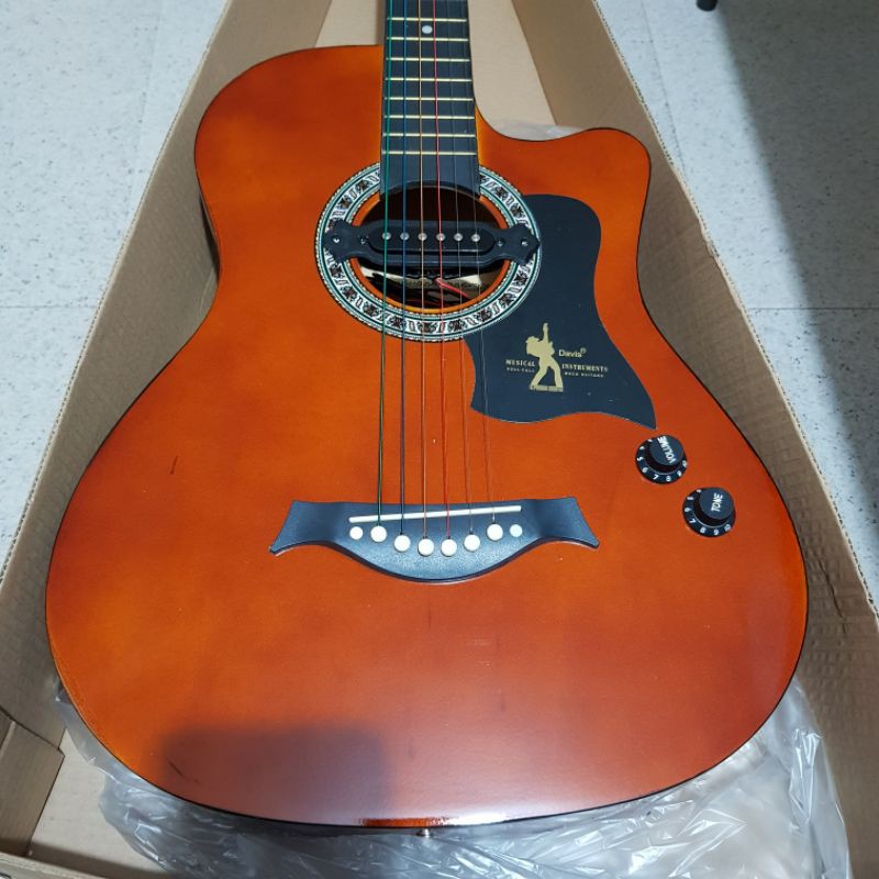 Davis Jr Size acoustic electric guitar w/ pickup free bag, capo, set ...