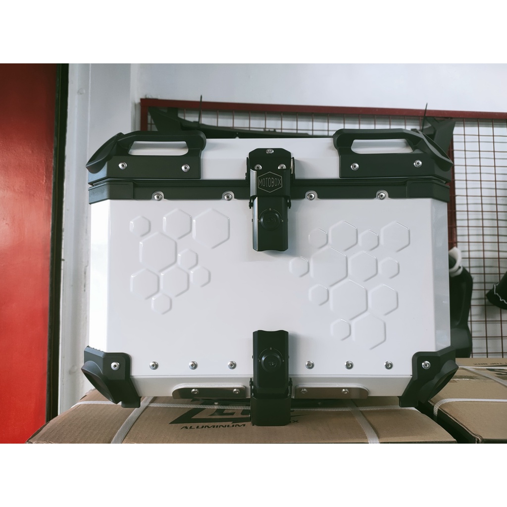 motobox hive 55 lters alloy top box | Shopee Philippines
