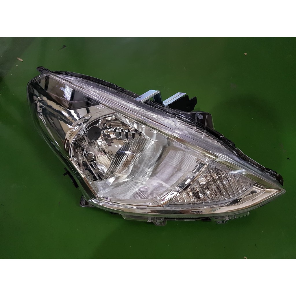 Nissan Almera 2016-2020 Headlamp Headlight Head lamp Head light ...