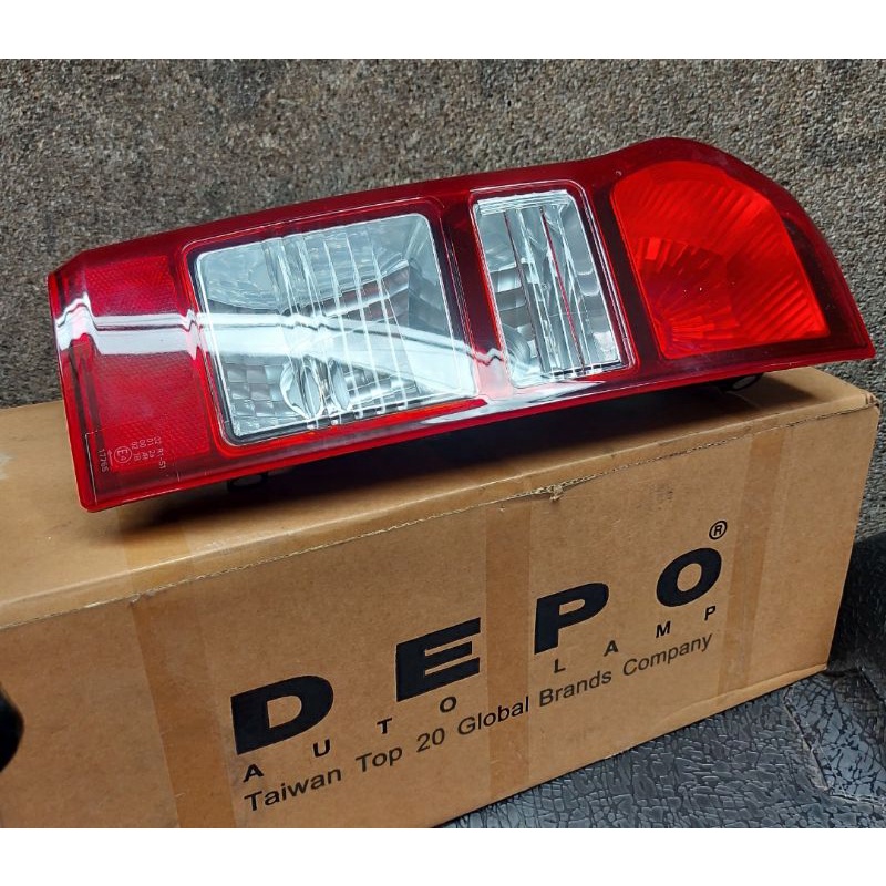 TAIL LIGHT TAIL LAMP ISUZU D-MAX 2017 L/R BULB TYPE | Shopee Philippines