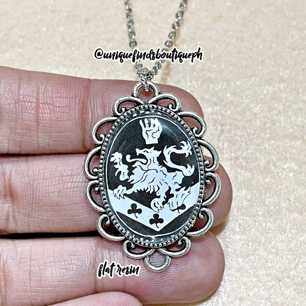 Cullen Crest Necklace inspired by Twilight Saga | vampire family ...