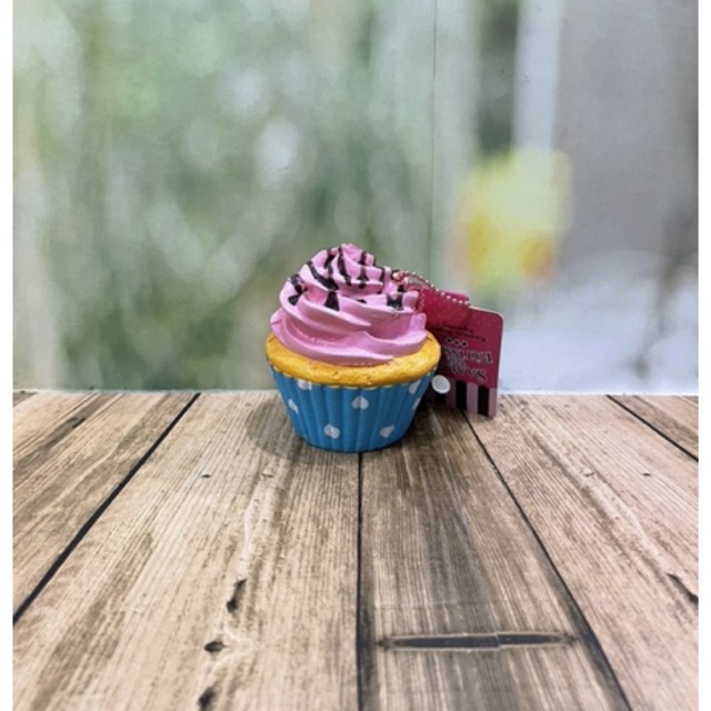 Squishy sammy the pattisier/sammy the pattisier cup cake/squishy ...