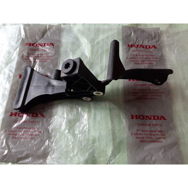 Stay comp front cover front shield panel holder honda BEAT new street ...